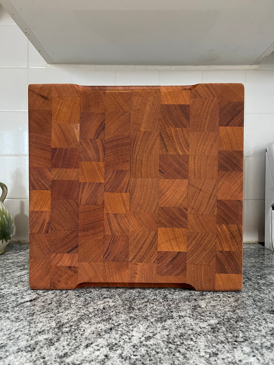 Mahogany End Grain Cutting Board 12” x 12” x 1 1/2” – 3 Dot Design